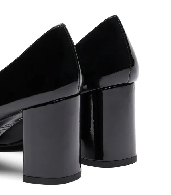STUART WEITZMAN Power Pointed Chunky Heels