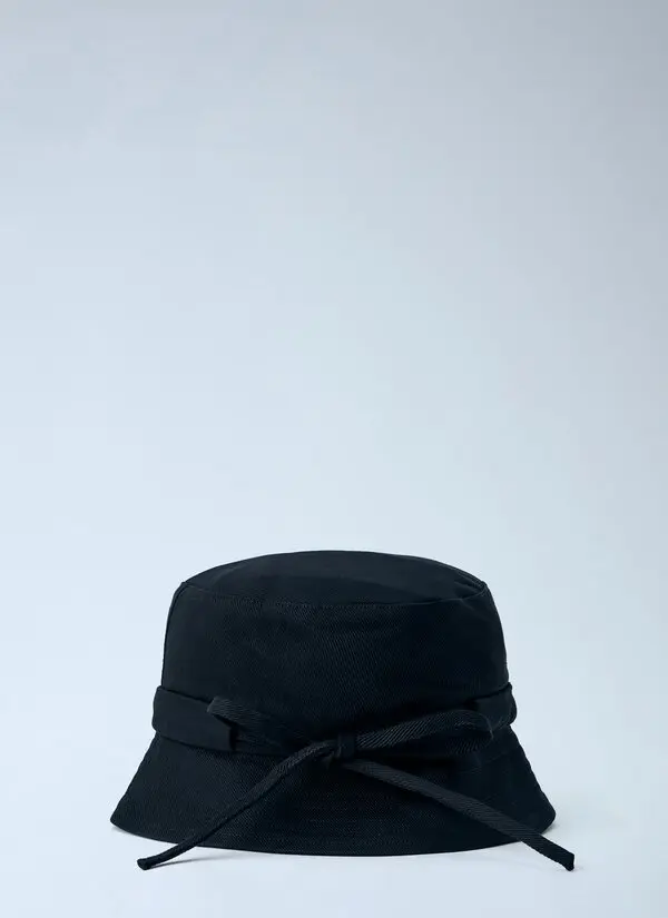 Jacquemus Le Bob Gadjo Bucket Hat - Black