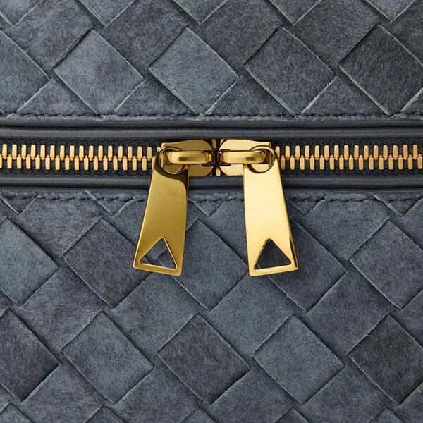 Bottega Veneta Minimalist Handbag - No