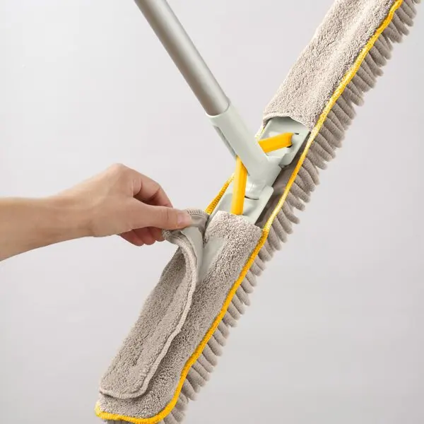 JOSEPH JOSEPH Cleantech Adjustable Floor Duster
