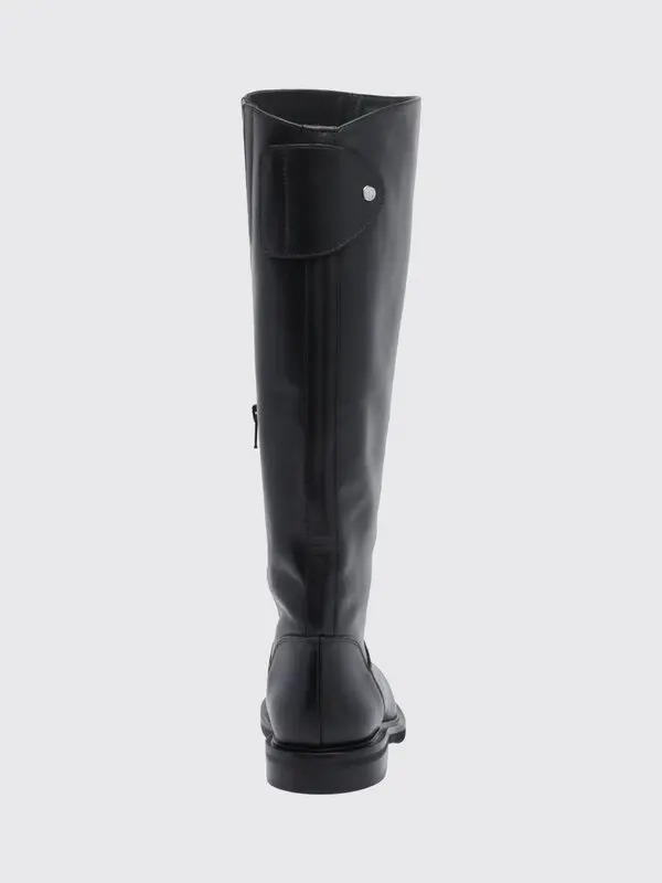 POEVE Smooth Calfskin Knee-high Boots With Side Zip And A Low Heel - Black