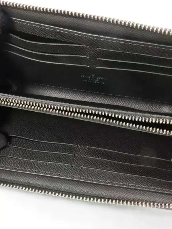 LOUIS VUITTON Zippy Monogram Eclipse Wallet