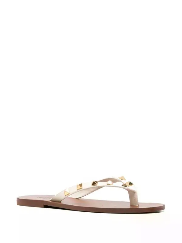 Valentino Garavani Rockstud Calfskin Thong Sandals 05mm - Neutrals