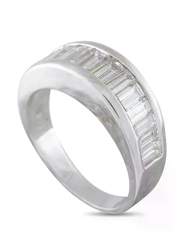 LB EXCLUSIVE Diamond Baguette Ring
