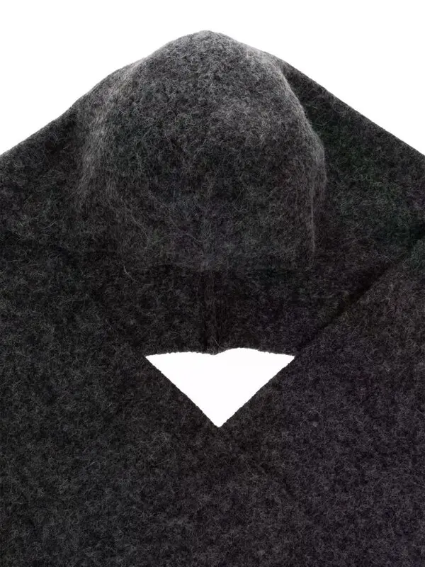 GESTUZ Gzalpha Hooded Shawl