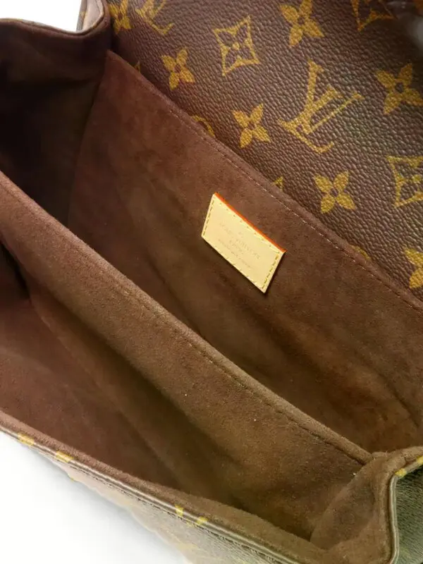 LOUIS VUITTON Pochette Metis Mm Monogram Tote Bag