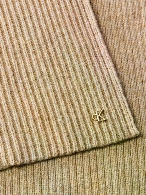 Calvin Klein Ribbed-knit Logo-plaque Scarf
