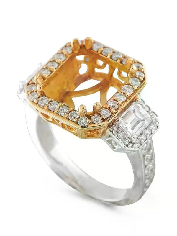 LB EXCLUSIVE Diamond Halo Ring