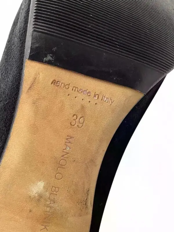 Manolo Blahnik Pointed-toe Knee-high Boots