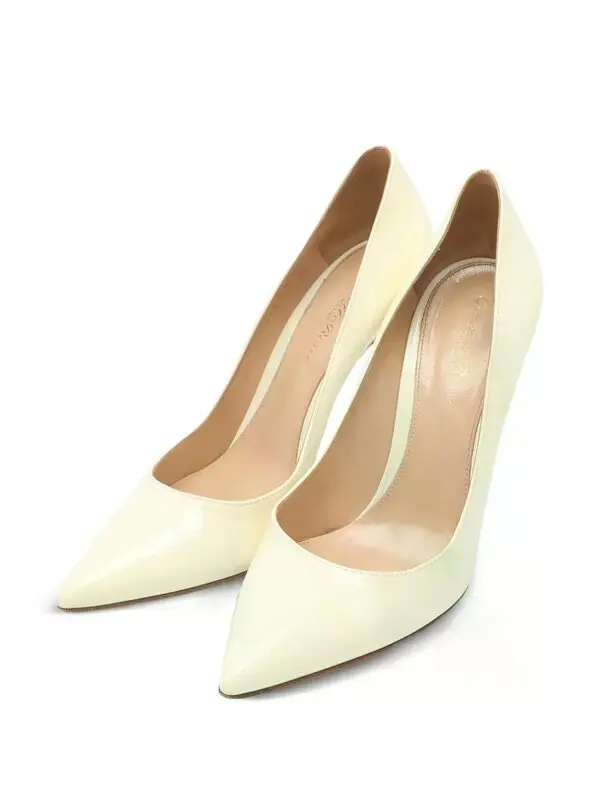 GIANVITO ROSSI Pointed-toe Pumps - Neutrals