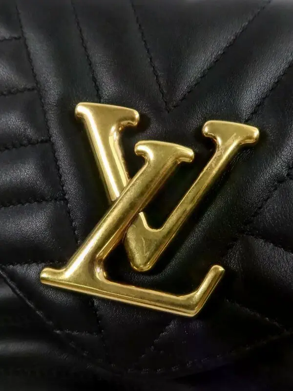 LOUIS VUITTON New Wave Mm Chain Shoulder Bag - Black