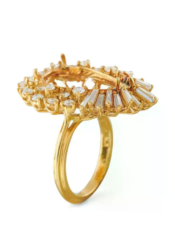 LB EXCLUSIVE Diamond Pear-shape Cluster Ring