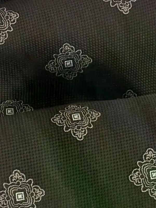 Boggi Milano Tie Jacquard Macro Medallion-pattern In Silk - Brown