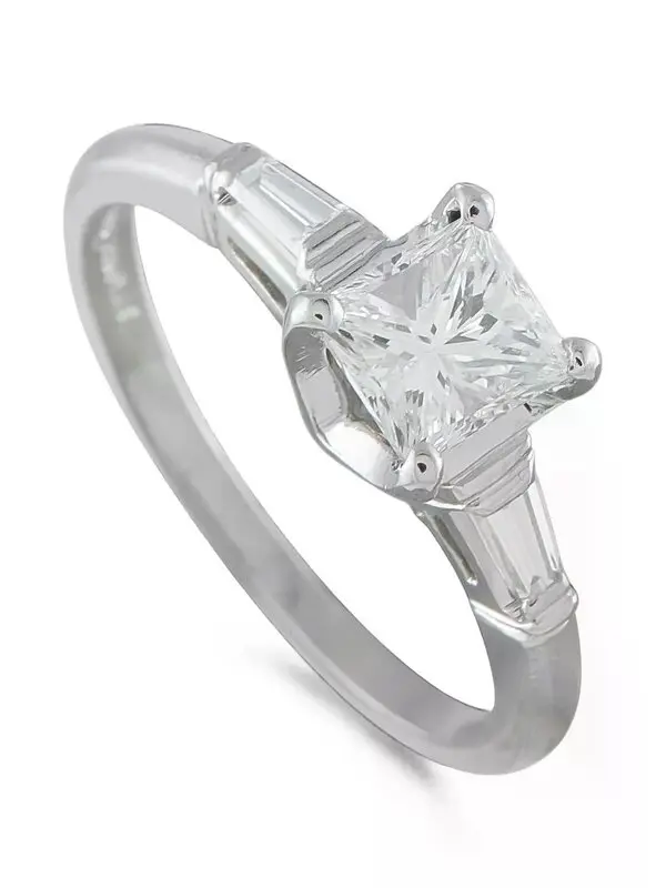 LB EXCLUSIVE Diamond Engagemen Ring - Silver