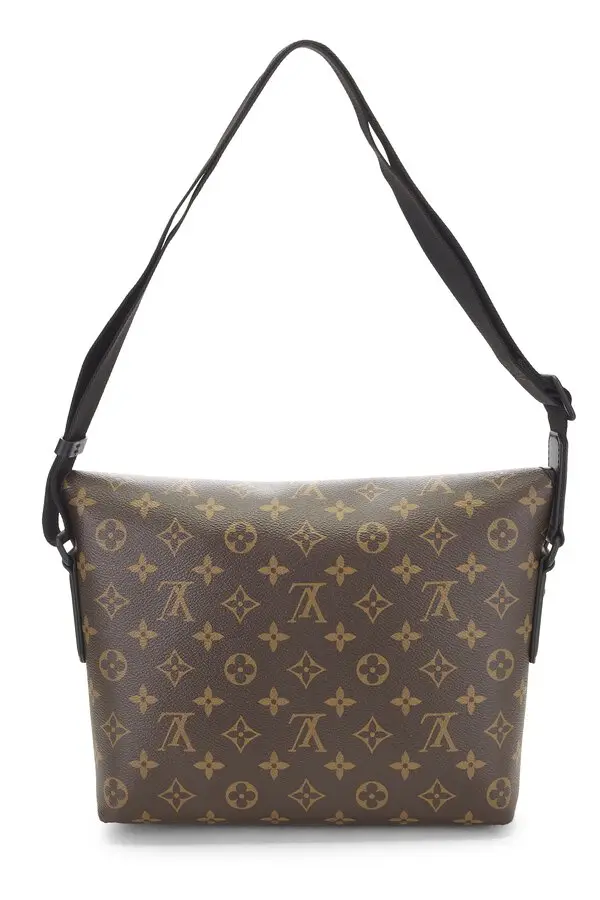 LOUIS VUITTON Monogram Macassar Magnetic Messenger