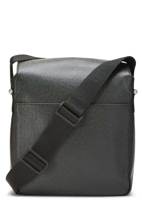LOUIS VUITTON Taiga Leather Yaranga Satchel