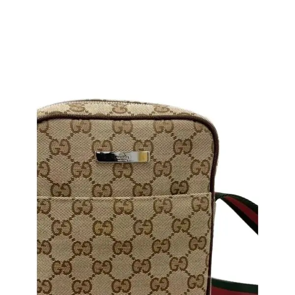Gucci Neutrals Shoulder Bags - Cream