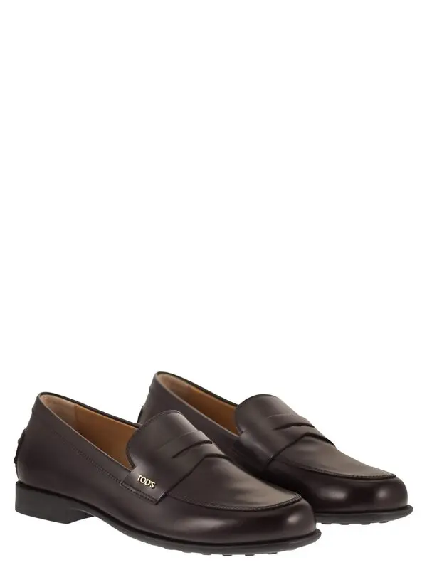 TOD'S Calfskin Leather Loafers With Logo Detail - Red