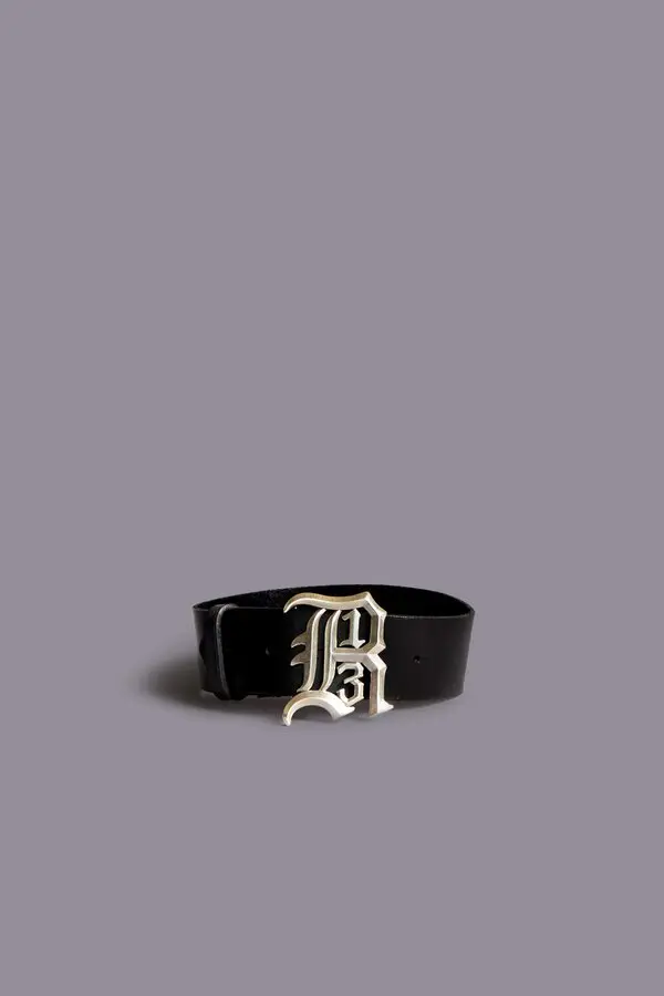 R13 Choker