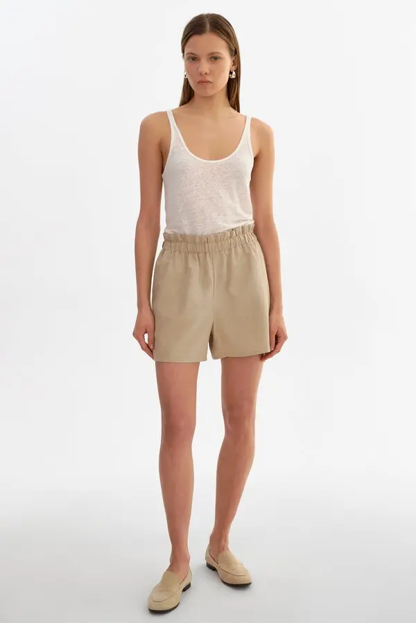 LAMARQUE Ilia Pull-on Linen Shorts - Beige