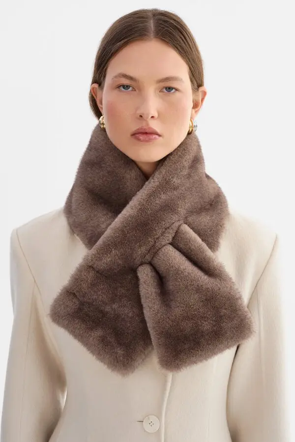 LAMARQUE Muse Faux Fur Scarf