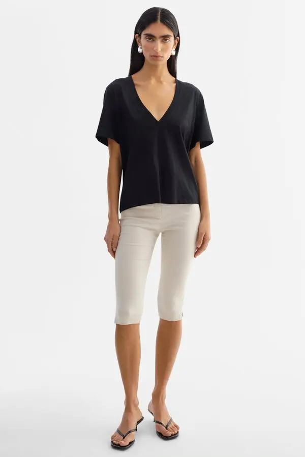LAMARQUE Cecilia Deep V-neck Tee - Black