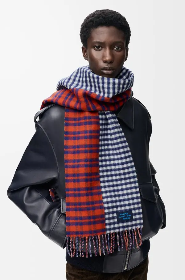 Loewe Scarf In Wool And Cashmere Blend - Red/blue