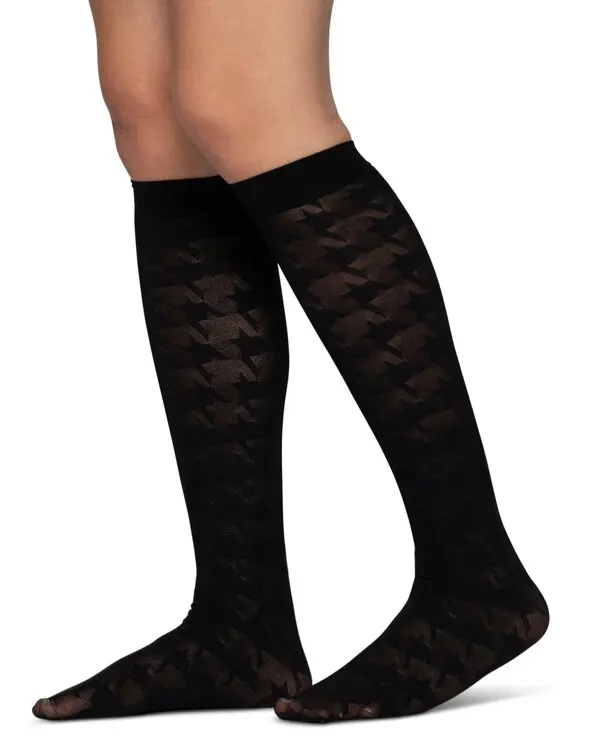 Hue Bold Houndstooth Knee High Socks