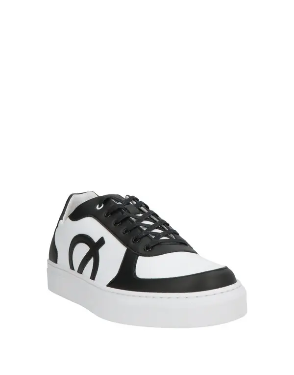 LOCI Sneakers Size Textile Fibers