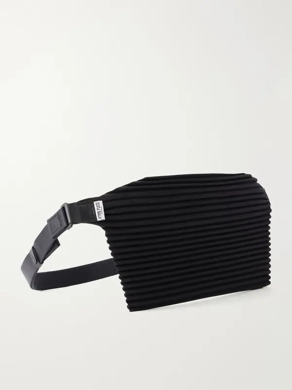 Issey Miyake Slim Pleated Belt Bag - Black