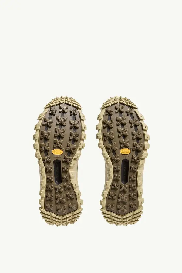 Moncler Clarks Originals Trailgrip Wallabee Gtx Suede Boots - Olive Green