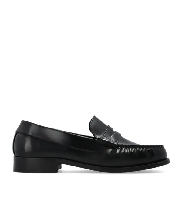 ALOHAS Studded Round-toe Loafers