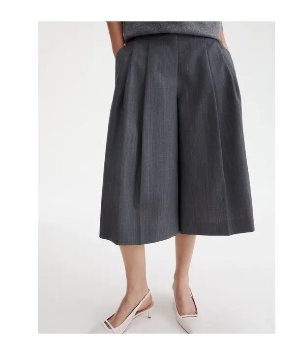 Marella Pleated Bermuda Shorts