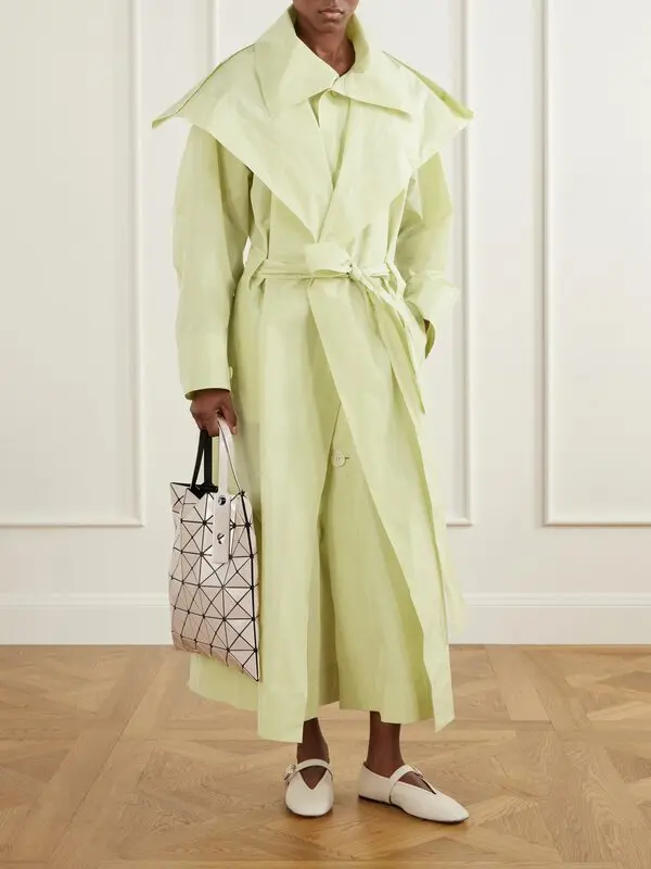 Issey Miyake Lucent Glossed Tote - Neutrals