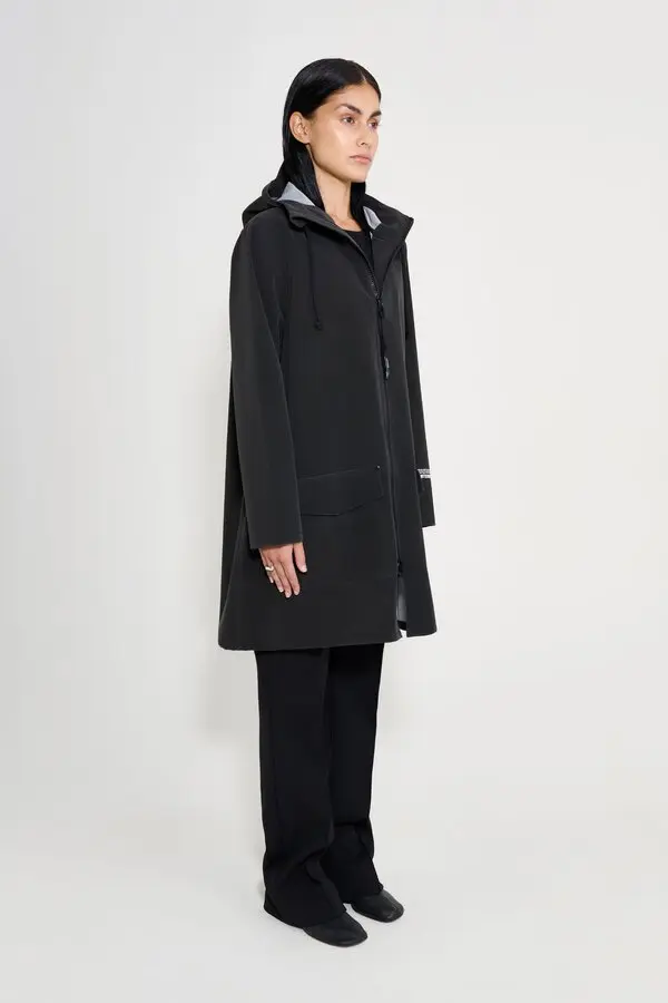 Stutterheim Mosebacke Patch Raincoat - Black
