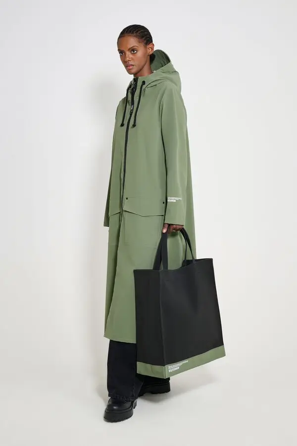 Stutterheim Mosebacke Long Patch Raincoat - Dry Green