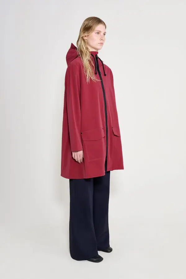 Stutterheim Mosebacke Patch Raincoat - Burgundy
