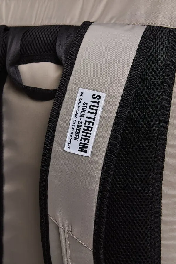 Stutterheim Utility Day 9l Backpack