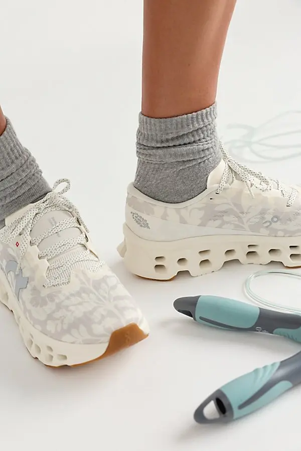 On X Fp Movement Cloudmonster 3 Sneakers - Ivory/pearl