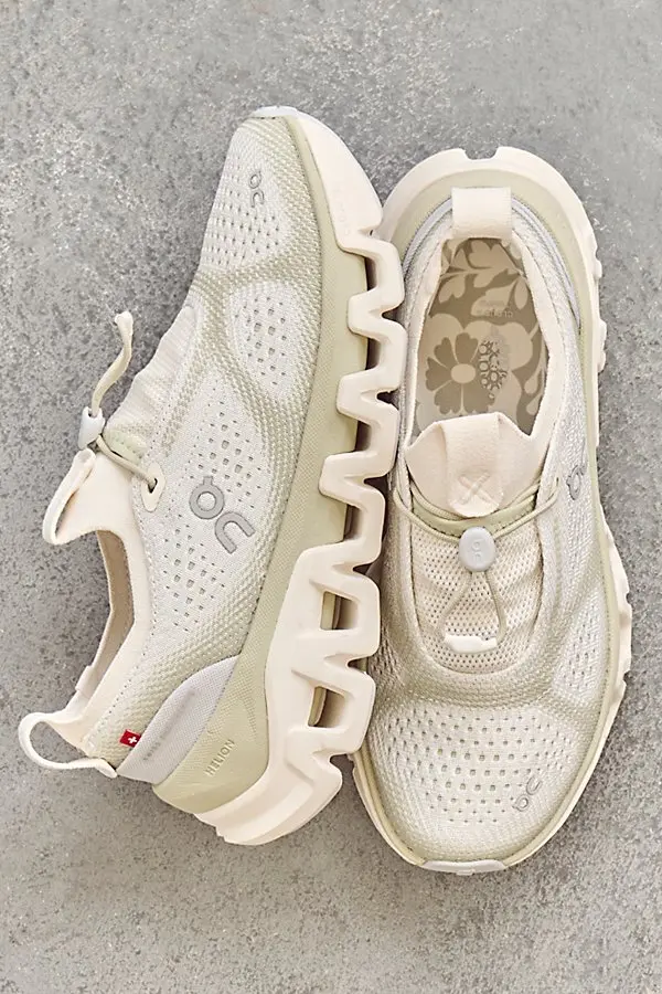 On X Fp Movement Cloud X Tempo Sneakers - Ivory/chalk