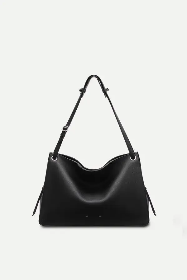 Fabrique La Scala Bag In Pebble Grain Top Grain Leather - Black