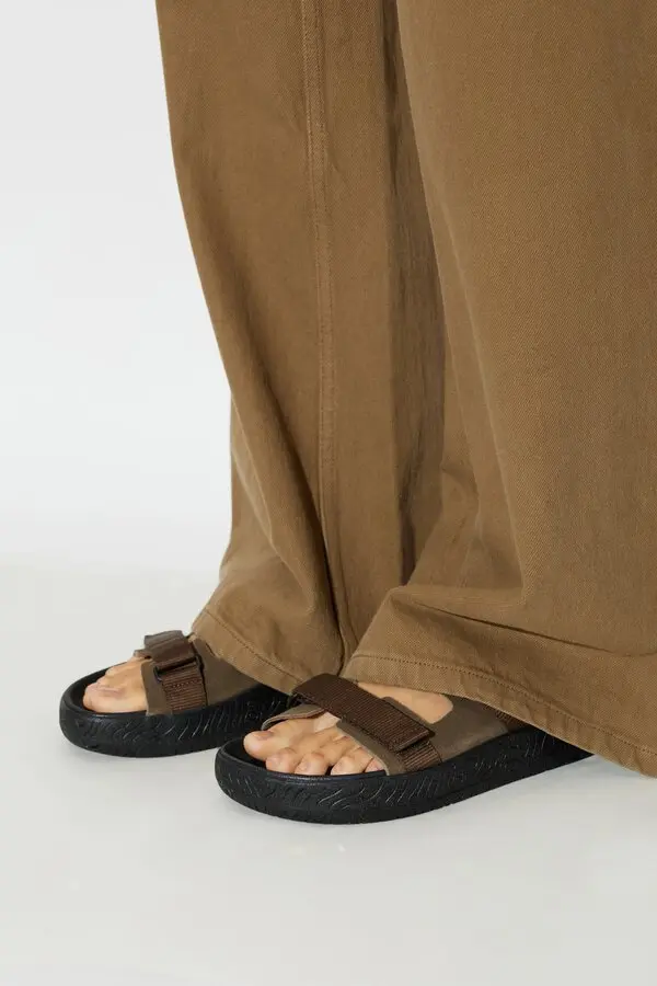 VEJA Arpoador Suede Soft’ Slides