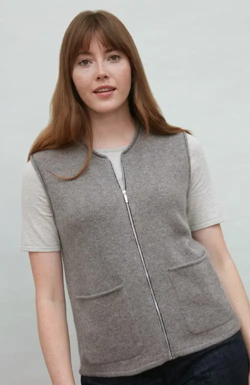 PAUL JAMES Lambswool Zip Neck Knitted Gilet - Vole