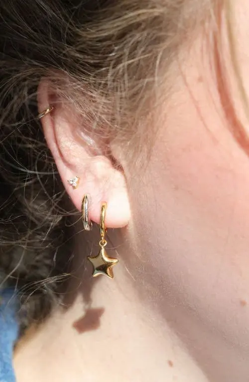NICKEL & SUEDE Waterproof Puffy Star Huggie Earrings - Gold