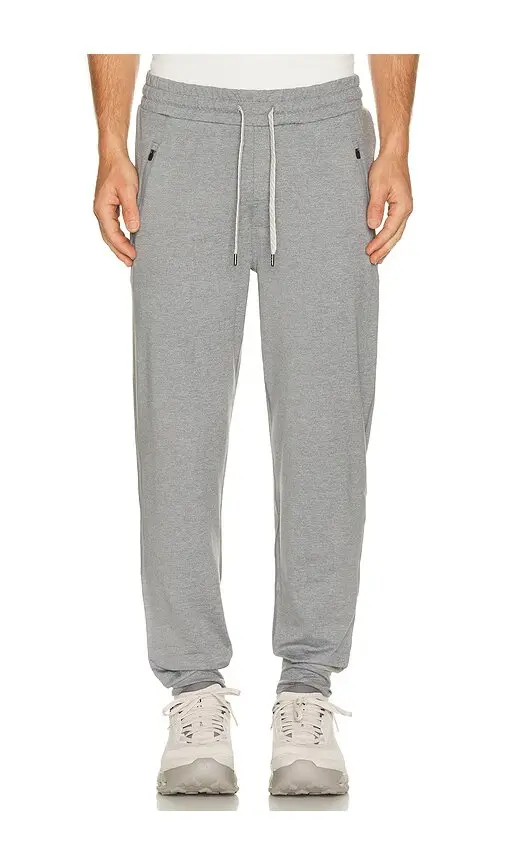 Vuori Ponto Performance 28 Jogger In Grey