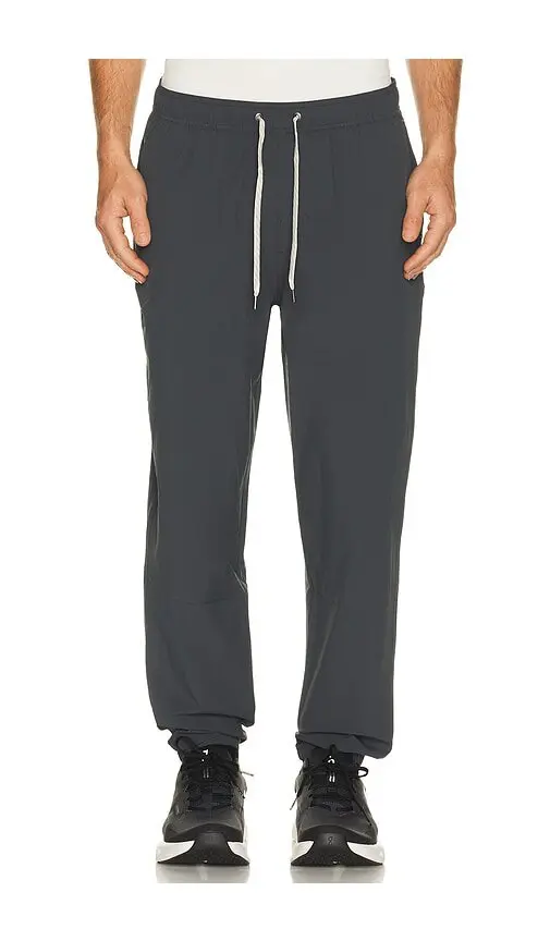 Vuori Kore Lined 28 Jogger In Grey