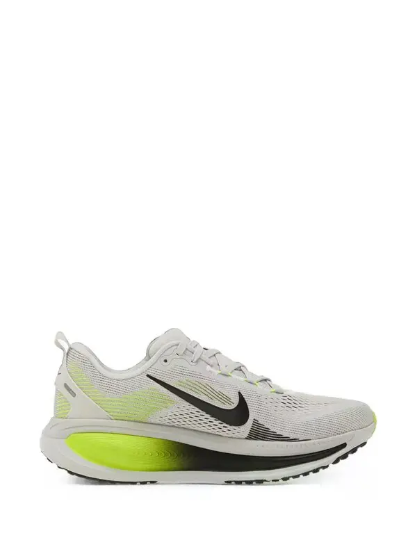 Nike Vomero 18 Sneakers