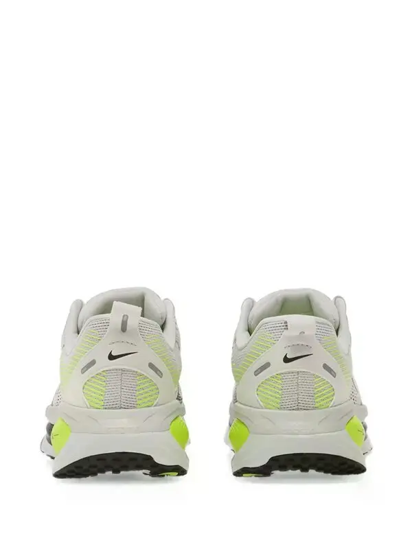 Nike Vomero 18 Sneakers