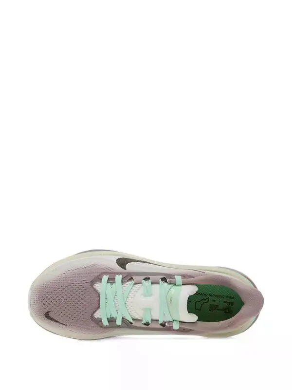 Nike Pegasus 42 Sneakers