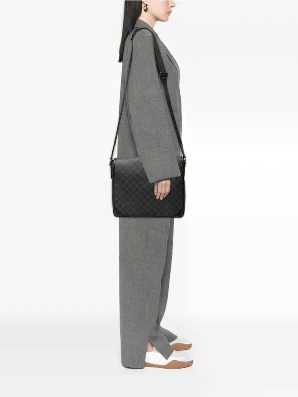 LOUIS VUITTON 2011 Damier Graphite Daniel Mm Crossbody Bag